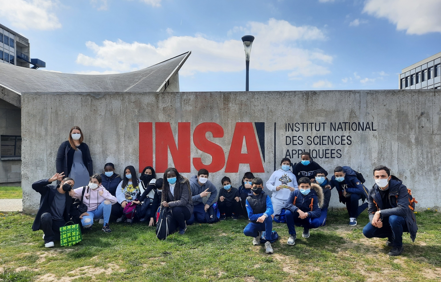 Les 5° Robotique à l’école d’Ingénieur de l’INSA – Site Internet du ...