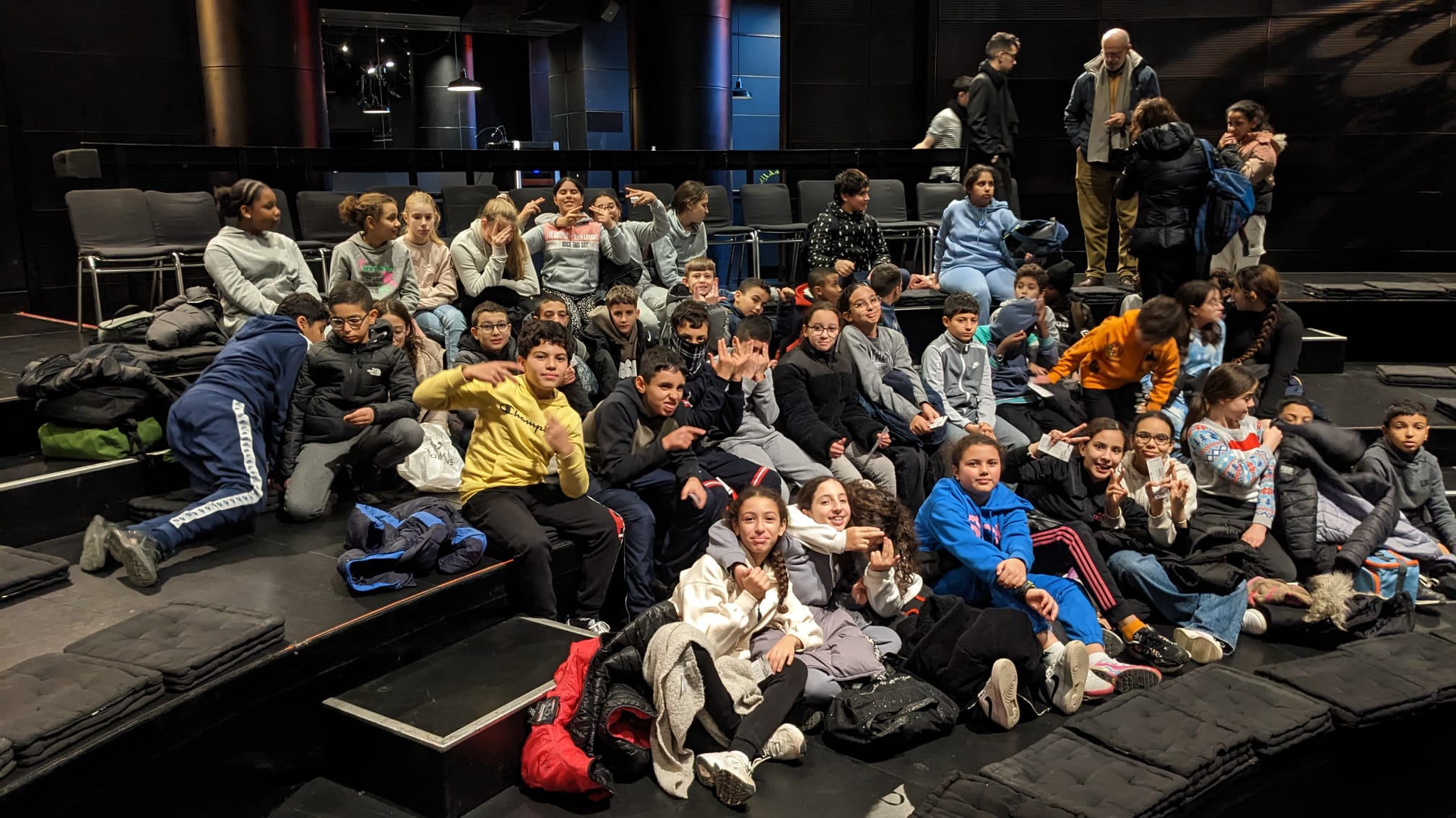 Les 6ème 1.2.5.6 à l’opéra (dans la salle secrète) – Site Internet du ...