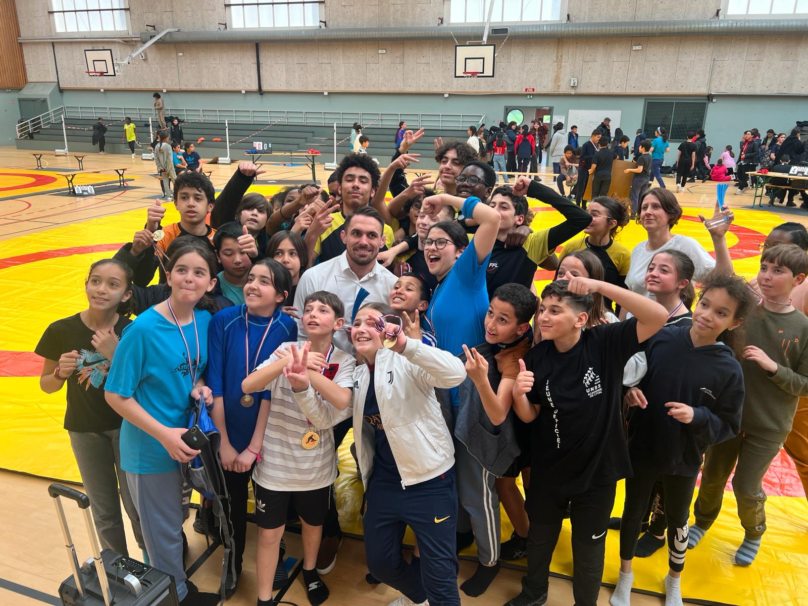 Interclasse olympique à Colette – Site Internet du Collège COLETTE